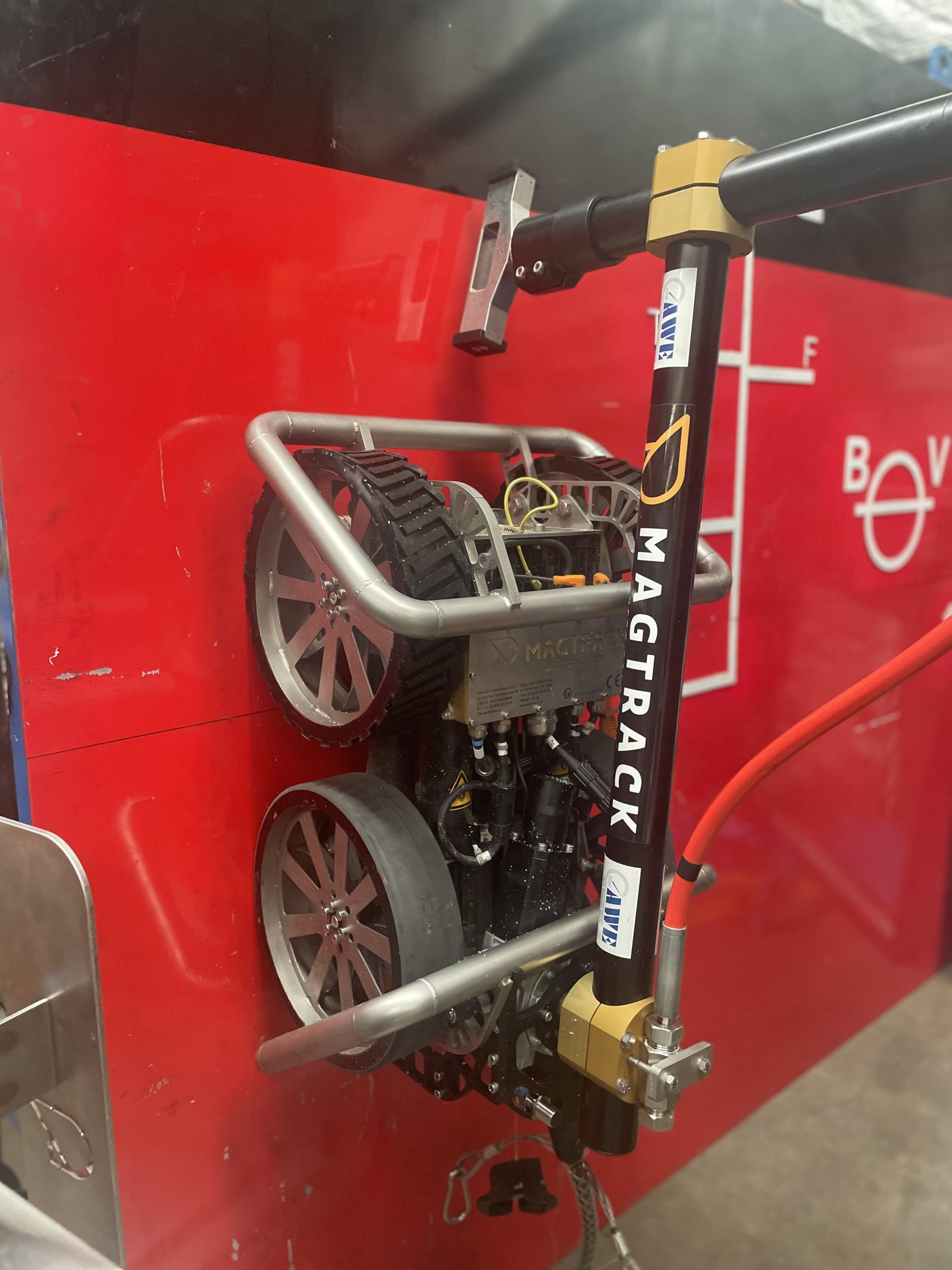 Magtrack Magnetic Crawler | Asia Waterjet Equipment